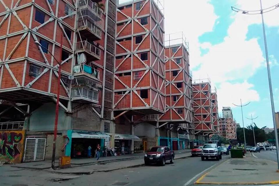 Vivienda: separando el grano de la paja, por Rafael Uzcátegui Vivienda: separando el grano de la paja, por Rafael Uzcátegui